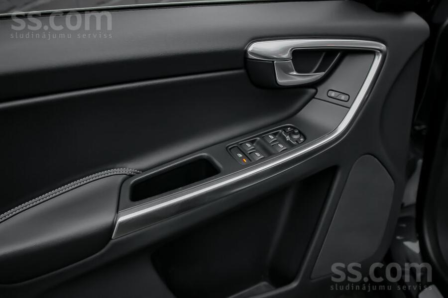 Zils Volvo XC60 2014 Tukums, ar dzinēja tilpumu 2.00 L un nobraukumu 0 tūkst. km par 13990 €, foto 11 vietnē AUTOMOTO.COM.LV