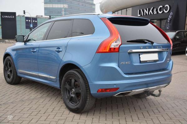 Zils Volvo XC60 2014 Viļņa, ar dzinēja tilpumu 2.40 L un nobraukumu 209 tūkst. km par 12500 €, foto 3 vietnē AUTOMOTO.COM.LV