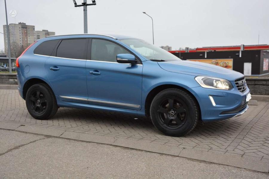 Blue Volvo XC60 2014 in Vilnius, with an engine capacity of 2.40 L and mileage of 209 thousand km for 12500 €, photo 5 on AUTOMOTO.COM.LV