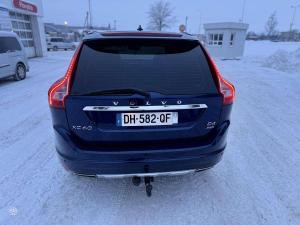 Blue Volvo XC60 2014 in Ukmerge, with an engine capacity of 2.40 L and mileage of 280 thousand km for 12500 €, photo 4 on AUTOMOTO.COM.LV