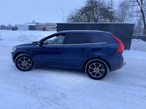 Blue Volvo XC60 2014 in Ukmerge, with an engine capacity of 2.40 L and mileage of 280 thousand km for 12500 €, photo 9 on AUTOMOTO.COM.LV