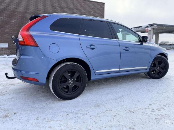 Zils Volvo XC60 2014 Viļņa, ar dzinēja tilpumu 2.40 L un nobraukumu 209 tūkst. km par 13300 €, foto 4 vietnē AUTOMOTO.COM.LV