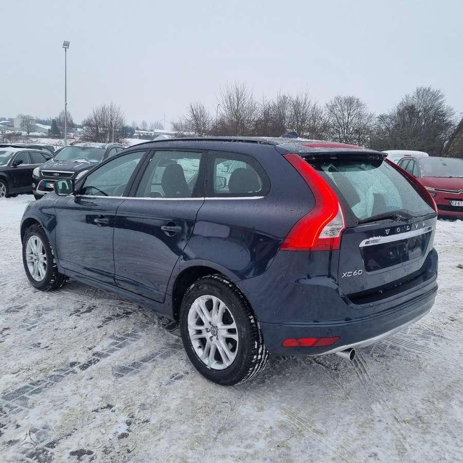 Blue Volvo XC60 2014 in Taurage, with an engine capacity of 1.98 L and mileage of 214 thousand km for 12600 €, photo 4 on AUTOMOTO.COM.LV