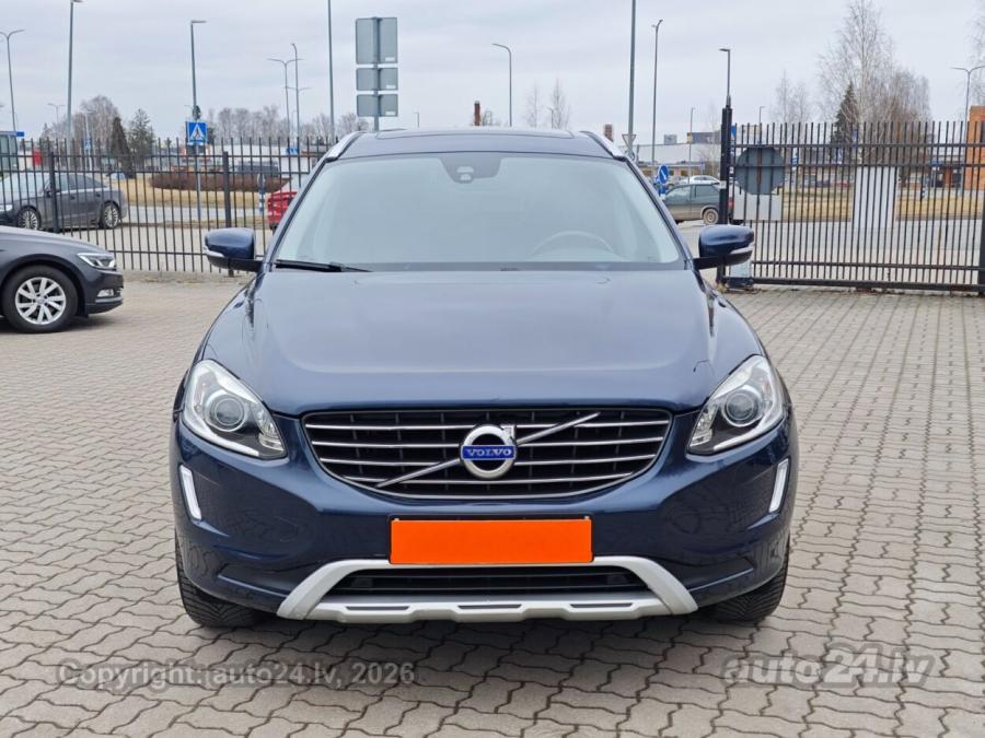 Blue Volvo XC60 2014 in Tartu, with an engine capacity of 2.00 L and mileage of 203 thousand km for 12990 €, photo 3 on AUTOMOTO.COM.LV