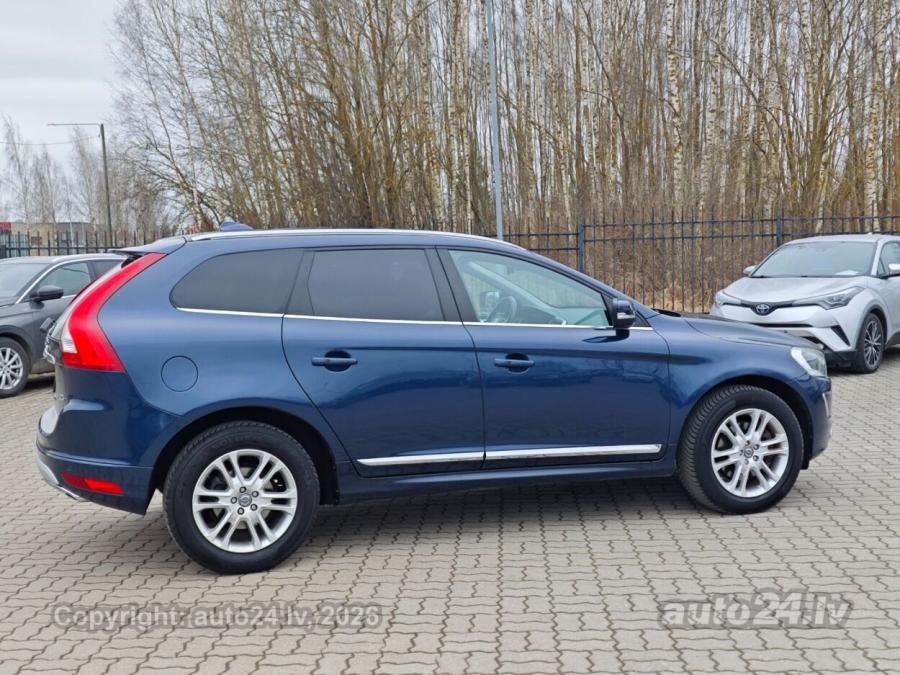 Blue Volvo XC60 2014 in Tartu, with an engine capacity of 2.00 L and mileage of 203 thousand km for 12990 €, photo 7 on AUTOMOTO.COM.LV