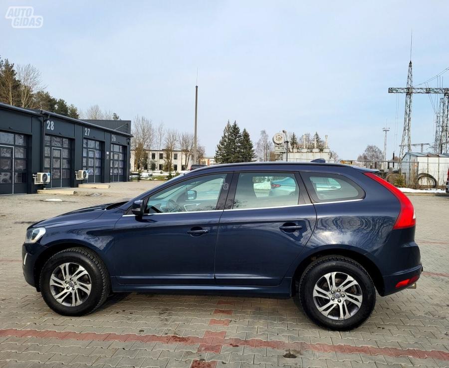 Blue Volvo XC60 2014 in Siauliai, with an engine capacity of 2.00 L and mileage of 340 thousand km for 7550 €, photo 4 on AUTOMOTO.COM.LV