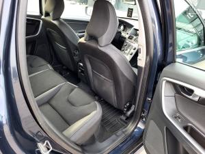Blue Volvo XC60 2014 in Siauliai, with an engine capacity of 2.00 L and mileage of 340 thousand km for 7550 €, photo 9 on AUTOMOTO.COM.LV