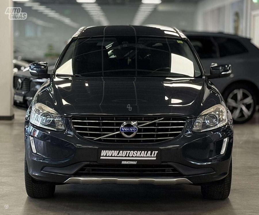 Blue Volvo XC60 2014 in Klaipeda, with an engine capacity of 2.40 L and mileage of 343 thousand km for 12450 €, photo 4 on AUTOMOTO.COM.LV