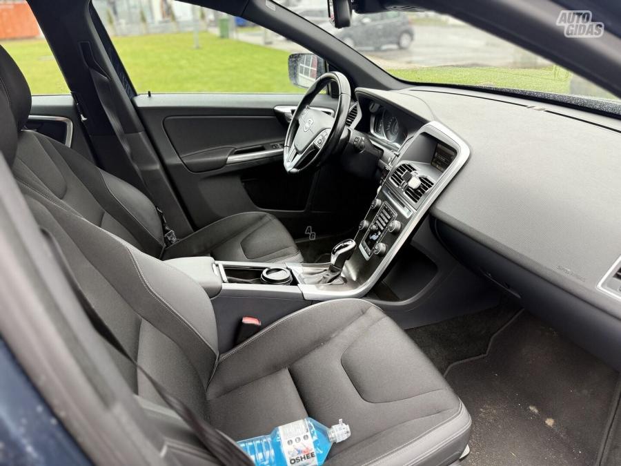 Zils Volvo XC60 2014 Kauņa, ar dzinēja tilpumu 2.00 L un nobraukumu 208 tūkst. km par 9750 €, foto 10 vietnē AUTOMOTO.COM.LV