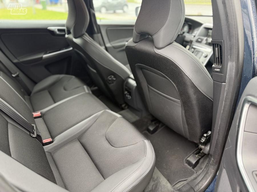 Zils Volvo XC60 2014 Kauņa, ar dzinēja tilpumu 2.00 L un nobraukumu 208 tūkst. km par 9750 €, foto 11 vietnē AUTOMOTO.COM.LV