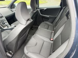 Zils Volvo XC60 2014 Kauņa, ar dzinēja tilpumu 2.00 L un nobraukumu 208 tūkst. km par 9750 €, foto 13 vietnē AUTOMOTO.COM.LV