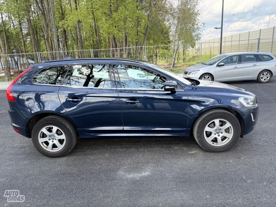 Blue Volvo XC60 2014 in Kaunas, with an engine capacity of 2.00 L and mileage of 208 thousand km for 11450 €, photo 9 on AUTOMOTO.COM.LV