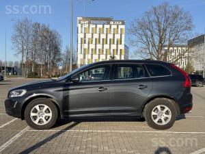 Zils Volvo XC60 2014 Rīga, ar dzinēja tilpumu 2.00 L un nobraukumu 249 tūkst. km par 7800 €, foto 3 vietnē AUTOMOTO.COM.LV