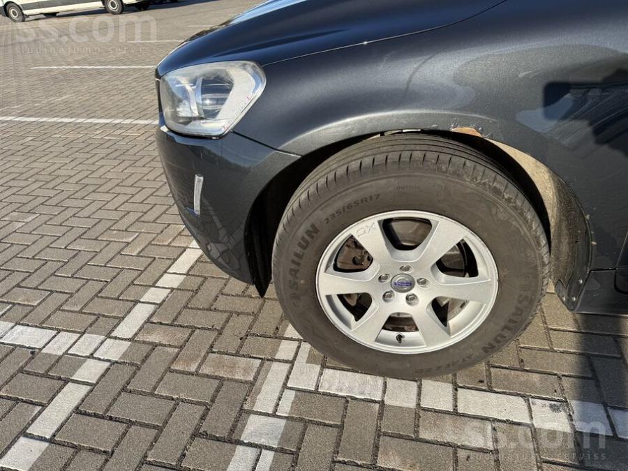 Zils Volvo XC60 2014 Rīga, ar dzinēja tilpumu 2.00 L un nobraukumu 249 tūkst. km par 7800 €, foto 10 vietnē AUTOMOTO.COM.LV