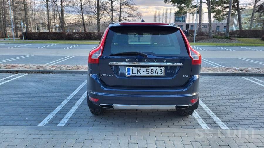 Zils Volvo XC60 2014 Ventspils, ar dzinēja tilpumu 2.00 L un nobraukumu 225 tūkst. km par 10500 €, foto 3 vietnē AUTOMOTO.COM.LV
