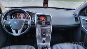 Zils Volvo XC60 2014 Ventspils, ar dzinēja tilpumu 2.00 L un nobraukumu 225 tūkst. km par 10500 €, foto 6 vietnē AUTOMOTO.COM.LV