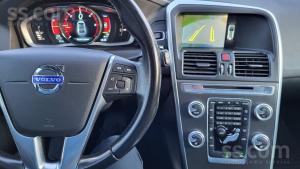 Zils Volvo XC60 2014 Ventspils, ar dzinēja tilpumu 2.00 L un nobraukumu 225 tūkst. km par 10500 €, foto 10 vietnē AUTOMOTO.COM.LV