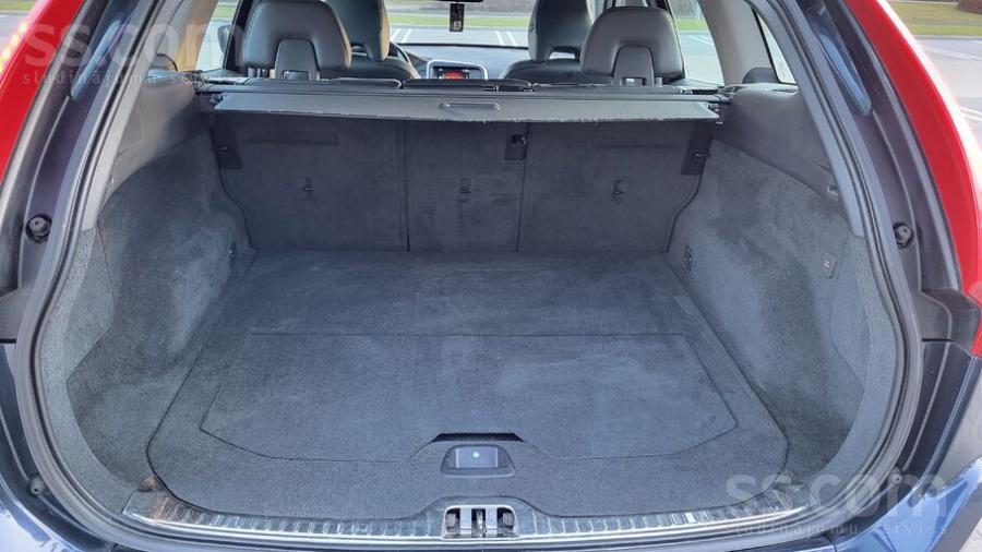 Zils Volvo XC60 2014 Ventspils, ar dzinēja tilpumu 2.00 L un nobraukumu 225 tūkst. km par 10500 €, foto 12 vietnē AUTOMOTO.COM.LV