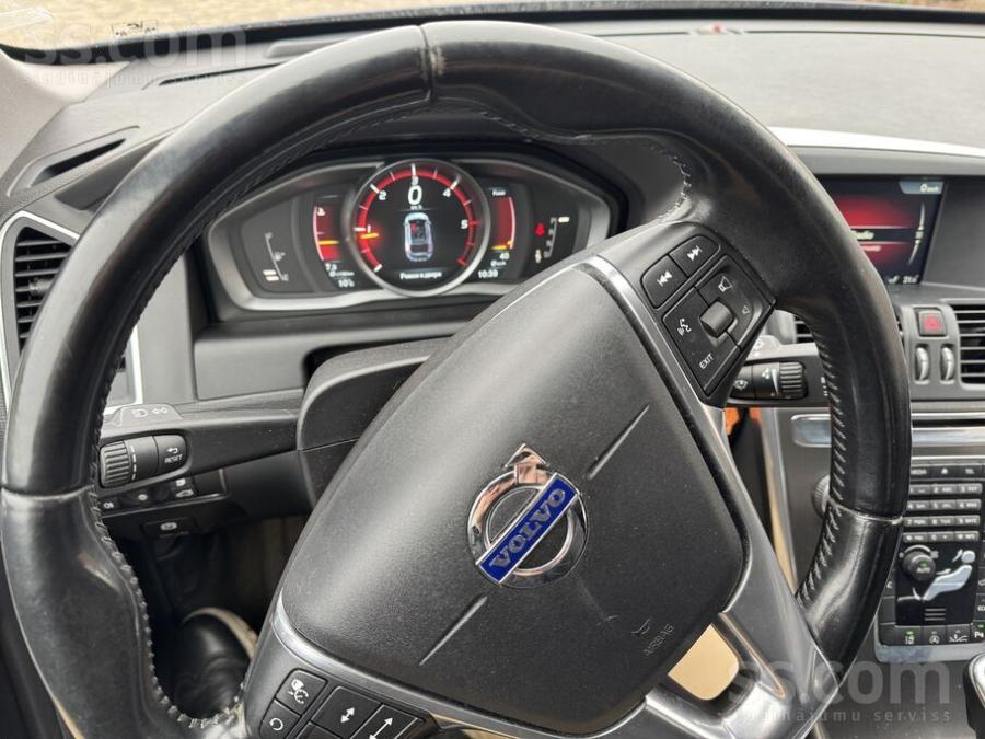 Zils Volvo XC60 2014 Daugavpils, ar dzinēja tilpumu 2.00 L un nobraukumu 219 tūkst. km par 7900 €, foto 8 vietnē AUTOMOTO.COM.LV