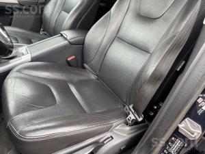 Zils Volvo XC60 2014 Daugavpils, ar dzinēja tilpumu 2.00 L un nobraukumu 219 tūkst. km par 7900 €, foto 15 vietnē AUTOMOTO.COM.LV
