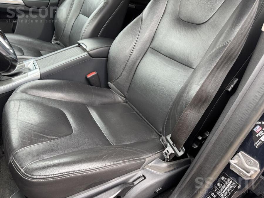Zils Volvo XC60 2014 Daugavpils, ar dzinēja tilpumu 2.00 L un nobraukumu 219 tūkst. km par 7900 €, foto 15 vietnē AUTOMOTO.COM.LV
