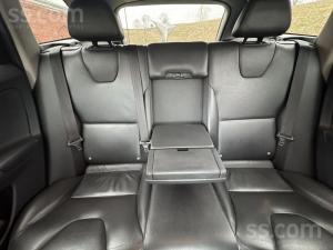 Zils Volvo XC60 2014 Daugavpils, ar dzinēja tilpumu 2.00 L un nobraukumu 219 tūkst. km par 7900 €, foto 17 vietnē AUTOMOTO.COM.LV