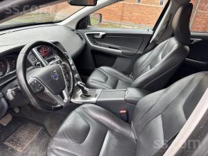 Zils Volvo XC60 2014 Daugavpils, ar dzinēja tilpumu 2.00 L un nobraukumu 219 tūkst. km par 7900 €, foto 29 vietnē AUTOMOTO.COM.LV