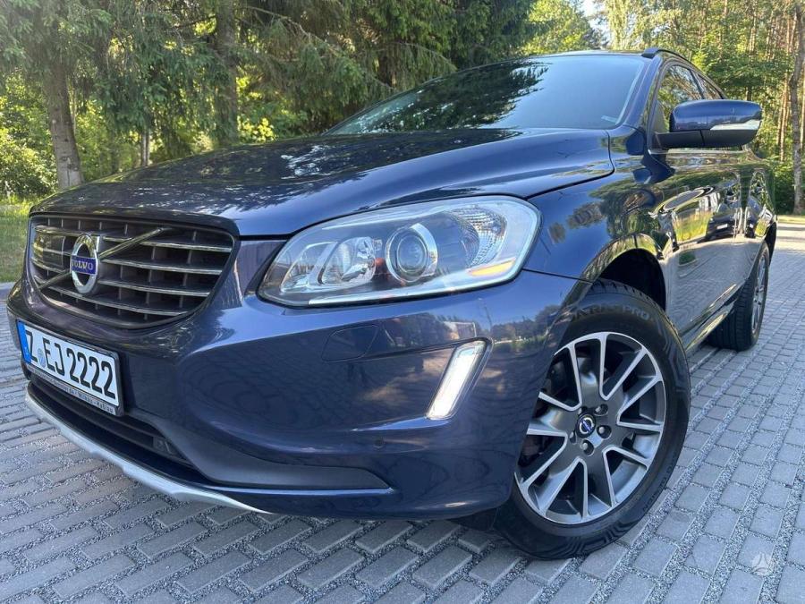 Blue Volvo XC60 2014 in Vilnius, with an engine capacity of 2.40 L and mileage of 276 thousand km for 12900 €, photo 1 on AUTOMOTO.COM.LV