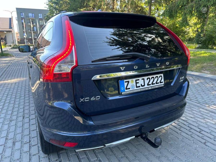 Blue Volvo XC60 2014 in Vilnius, with an engine capacity of 2.40 L and mileage of 276 thousand km for 12900 €, photo 6 on AUTOMOTO.COM.LV
