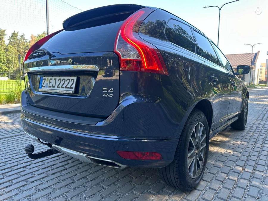 Blue Volvo XC60 2014 in Vilnius, with an engine capacity of 2.40 L and mileage of 276 thousand km for 12900 €, photo 9 on AUTOMOTO.COM.LV