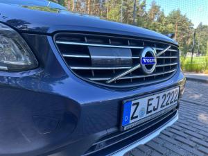 Blue Volvo XC60 2014 in Vilnius, with an engine capacity of 2.40 L and mileage of 276 thousand km for 12900 €, photo 17 on AUTOMOTO.COM.LV