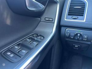 Blue Volvo XC60 2014 in Vilnius, with an engine capacity of 2.40 L and mileage of 276 thousand km for 12900 €, photo 31 on AUTOMOTO.COM.LV