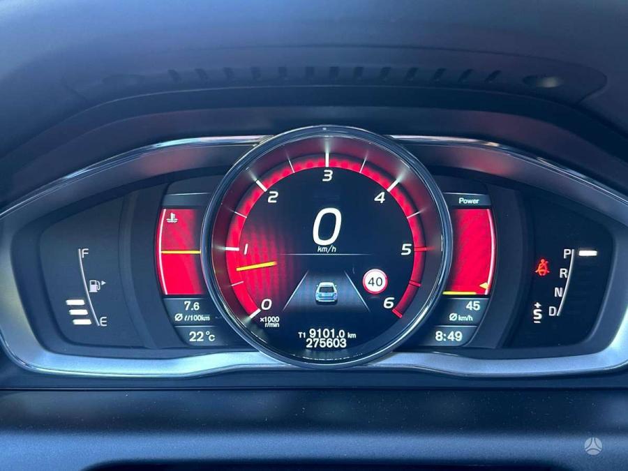 Blue Volvo XC60 2014 in Vilnius, with an engine capacity of 2.40 L and mileage of 276 thousand km for 12900 €, photo 37 on AUTOMOTO.COM.LV