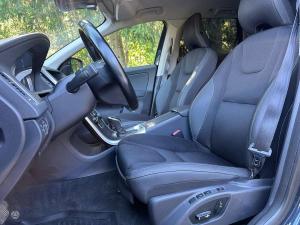 Blue Volvo XC60 2014 in Vilnius, with an engine capacity of 2.40 L and mileage of 276 thousand km for 12500 €, photo 26 on AUTOMOTO.COM.LV