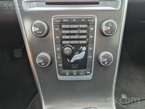 Zils Volvo XC60 2014 Liepāja, ar dzinēja tilpumu 2.00 L un nobraukumu 279 tūkst. km par 9200 €, foto 18 vietnē AUTOMOTO.COM.LV