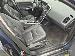 Zils Volvo XC60 2014 Liepāja, ar dzinēja tilpumu 2.00 L un nobraukumu 279 tūkst. km par 9200 €, foto 23 vietnē AUTOMOTO.COM.LV