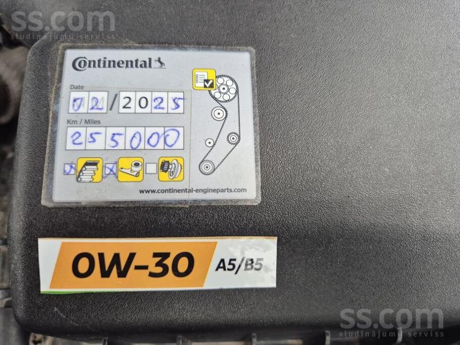 Zils Volvo XC60 2014 Liepāja, ar dzinēja tilpumu 2.00 L un nobraukumu 279 tūkst. km par 9200 €, foto 31 vietnē AUTOMOTO.COM.LV