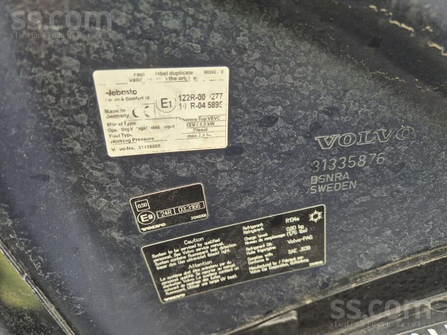 Zils Volvo XC60 2014 Liepāja, ar dzinēja tilpumu 2.00 L un nobraukumu 279 tūkst. km par 9200 €, foto 32 vietnē AUTOMOTO.COM.LV