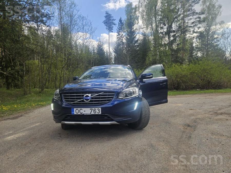 Синий Вольво ХС60 2014 в Краслава, объемом двигателя 2.00 л и пробегом 222 тыс. км за 12000 €, фото 1 на AUTOMOTO.COM.LV