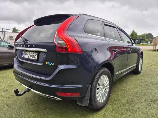 Blue Volvo XC60 2014 in Liepaja, with an engine capacity of 2.00 L and mileage of 279 thousand km for 9200 €, photo 6 on AUTOMOTO.COM.LV
