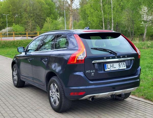 Blue Volvo XC60 2014 in Siauliai, with an engine capacity of 2.00 L and mileage of 340 thousand km for 7550 €, photo 5 on AUTOMOTO.COM.LV