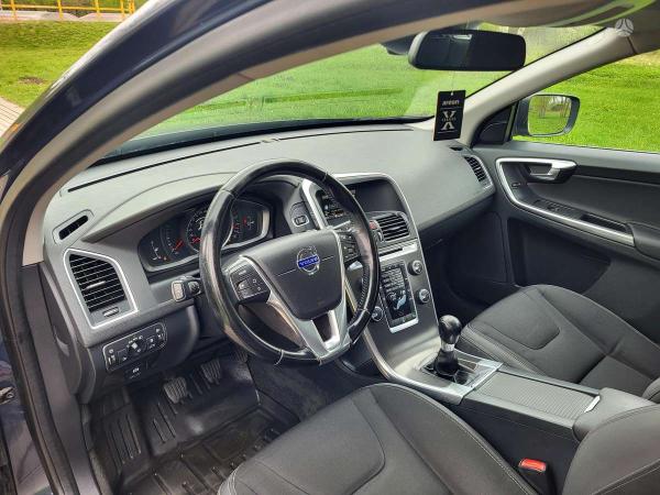 Blue Volvo XC60 2014 in Siauliai, with an engine capacity of 2.00 L and mileage of 340 thousand km for 7550 €, photo 8 on AUTOMOTO.COM.LV
