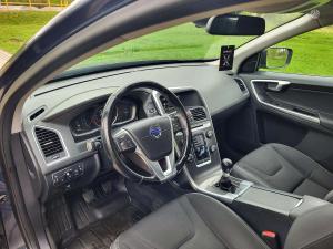 Blue Volvo XC60 2014 in Siauliai, with an engine capacity of 2.00 L and mileage of 340 thousand km for 7550 €, photo 9 on AUTOMOTO.COM.LV