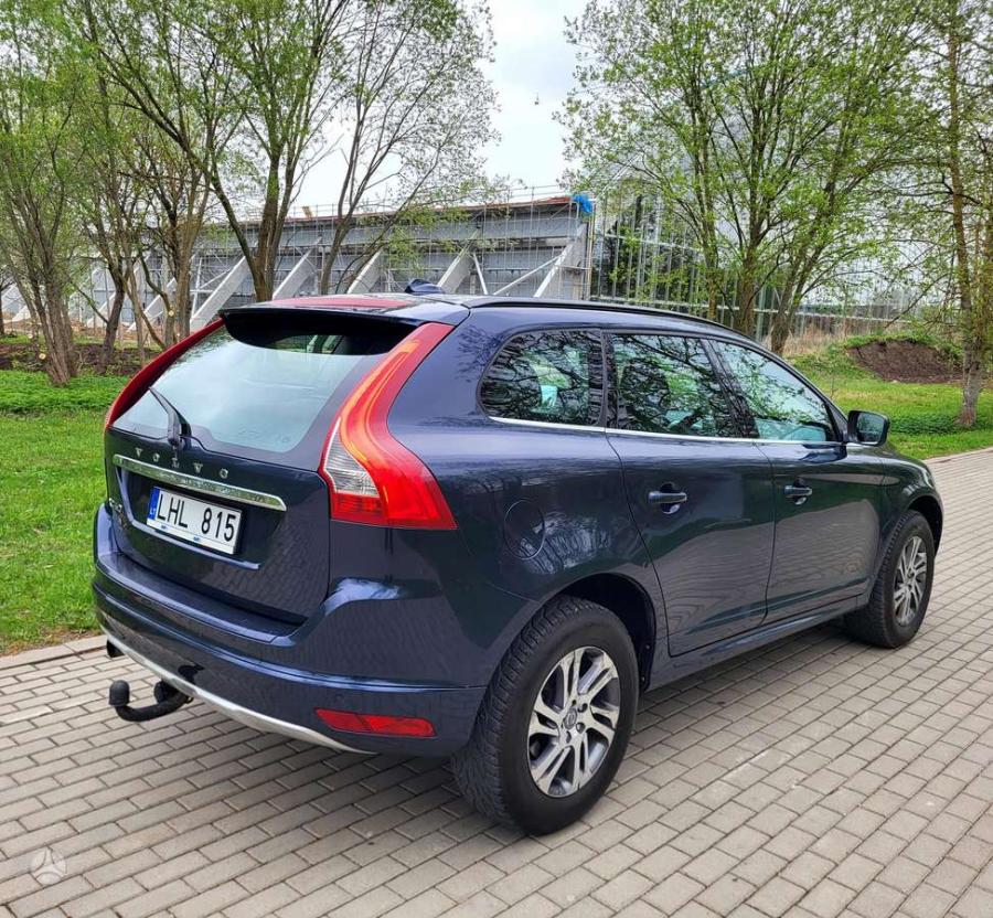 Blue Volvo XC60 2014 in Siauliai, with an engine capacity of 2.00 L and mileage of 340 thousand km for 7550 €, photo 16 on AUTOMOTO.COM.LV