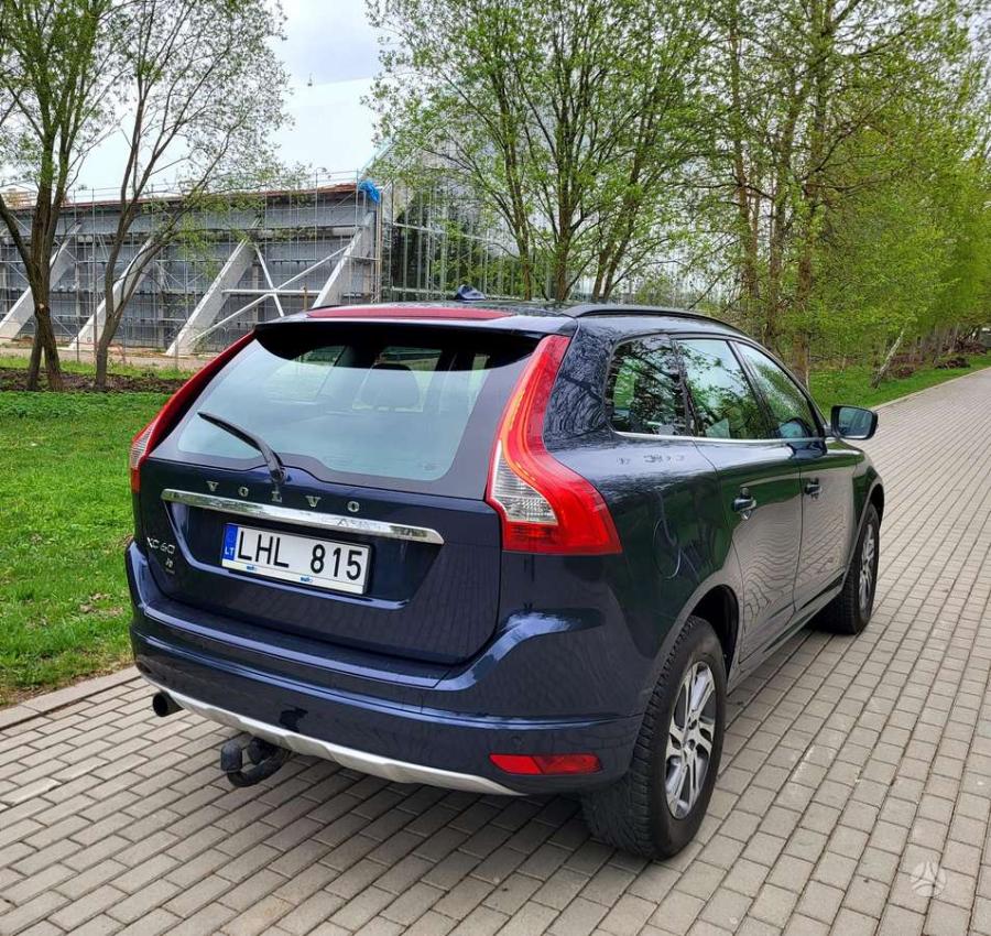 Blue Volvo XC60 2014 in Siauliai, with an engine capacity of 2.00 L and mileage of 340 thousand km for 7550 €, photo 17 on AUTOMOTO.COM.LV