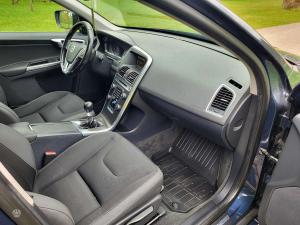 Blue Volvo XC60 2014 in Siauliai, with an engine capacity of 2.00 L and mileage of 340 thousand km for 7550 €, photo 22 on AUTOMOTO.COM.LV