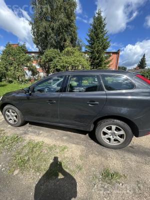 Zils Volvo XC60 2014 Jelgava, ar dzinēja tilpumu 2.00 L un nobraukumu 253 tūkst. km par 12000 €, foto 4 vietnē AUTOMOTO.COM.LV