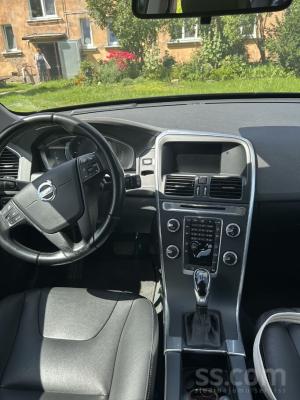 Zils Volvo XC60 2014 Jelgava, ar dzinēja tilpumu 2.00 L un nobraukumu 253 tūkst. km par 12000 €, foto 6 vietnē AUTOMOTO.COM.LV