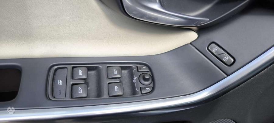 Zils Volvo XC60 2014 Kauņa, ar dzinēja tilpumu 1.97 L un nobraukumu 173 tūkst. km par 11300 €, foto 34 vietnē AUTOMOTO.COM.LV