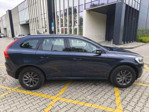 Zils Volvo XC60 2014 Viļņa, ar dzinēja tilpumu 1.98 L un nobraukumu 227 tūkst. km par 10900 €, foto 4 vietnē AUTOMOTO.COM.LV